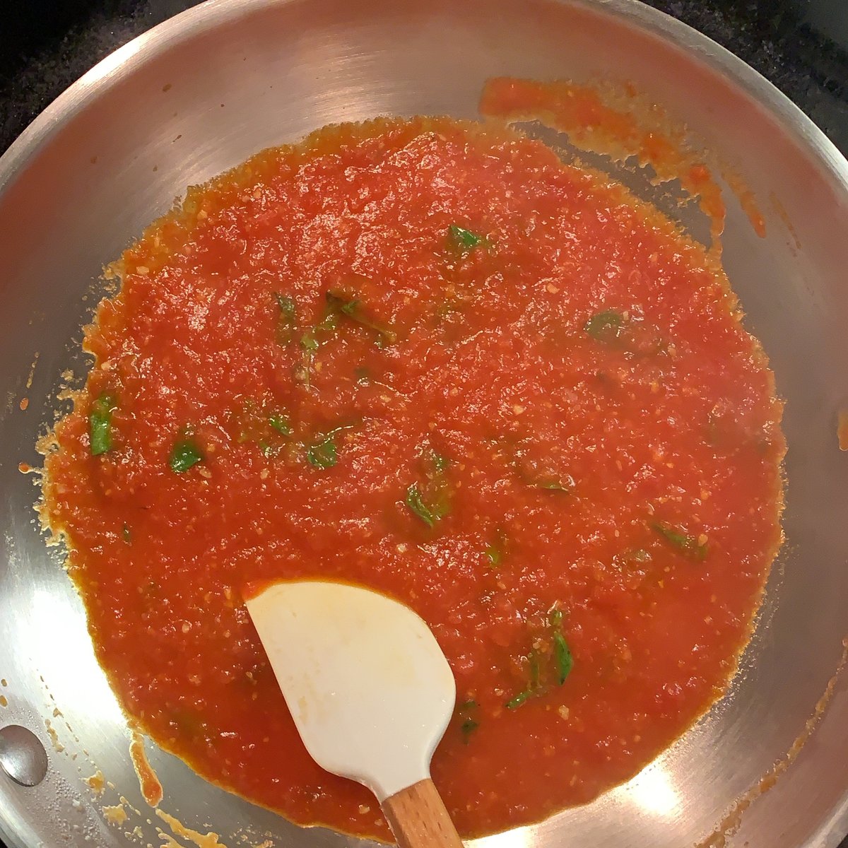 Spicy tomato sauce | Recipe | Kitchen Stories