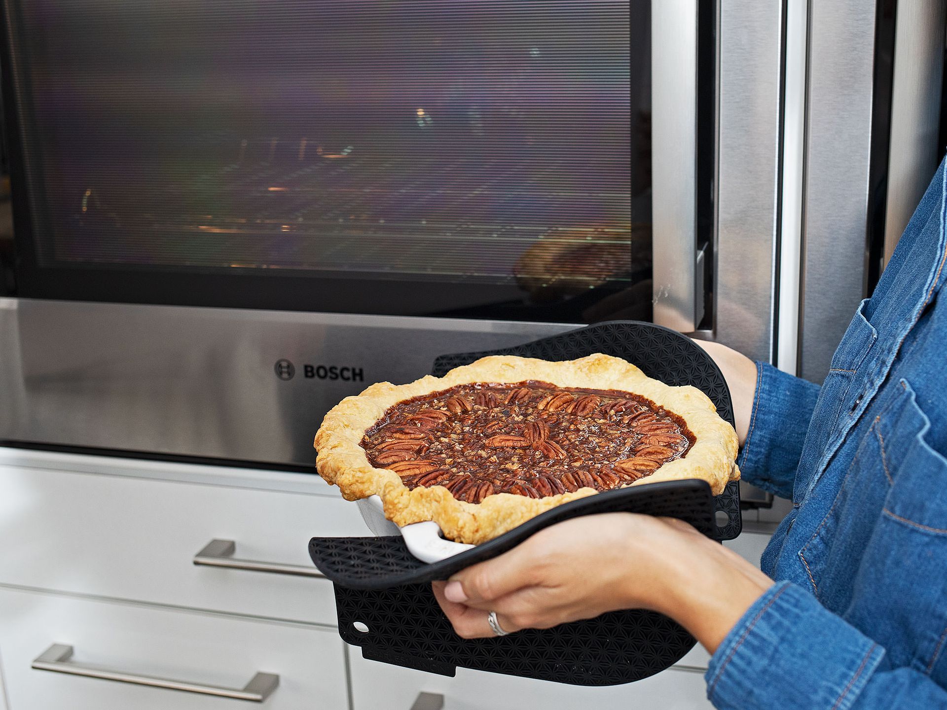 Chocolate pecan pie | Recipe | Kitchen Stories