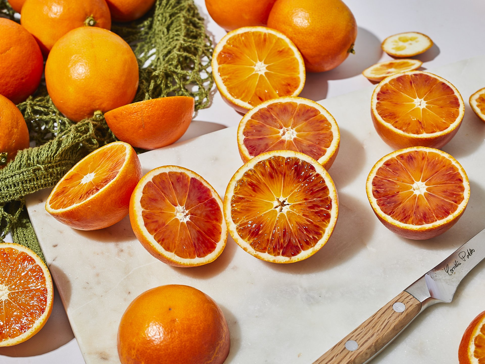 Blood oranges: What is the secret behind their color, and why do we ...
