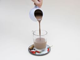 Spicy chili-coconut hot chocolate | Recipe | Kitchen Stories