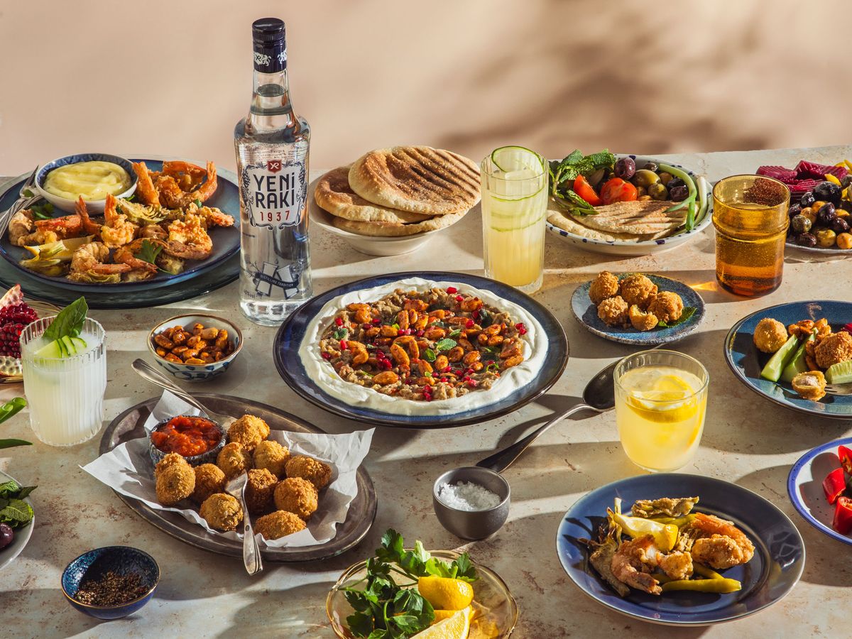 Metropolitan Meze Night: Diese 3 kreativen Meze-Rezepte und Rakı ...