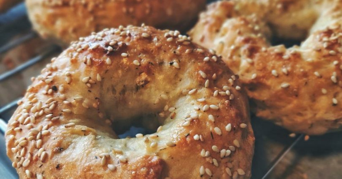 Easy 5 Ingredient Bagels | Recipe | Kitchen Stories