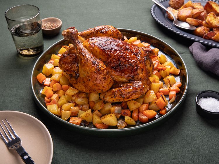 Crispy, juicy roasted chicken | Recipe | Kitchen Stories