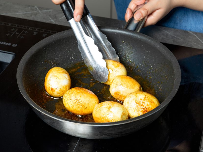 Würziges Eier-Curry nach indischer Art (Egg Masala) | Rezept | Kitchen ...
