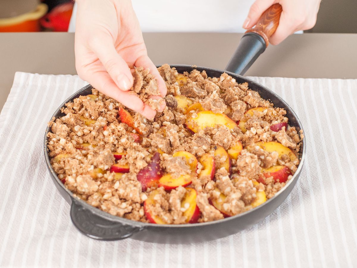 Peach buckle | Recipe | Kitchen Stories