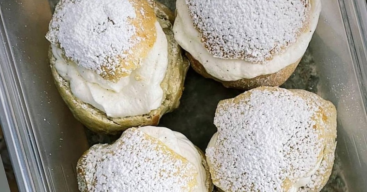 Traditional Semlor (Swedish Lent Bun) | Recipe | Kitchen Stories