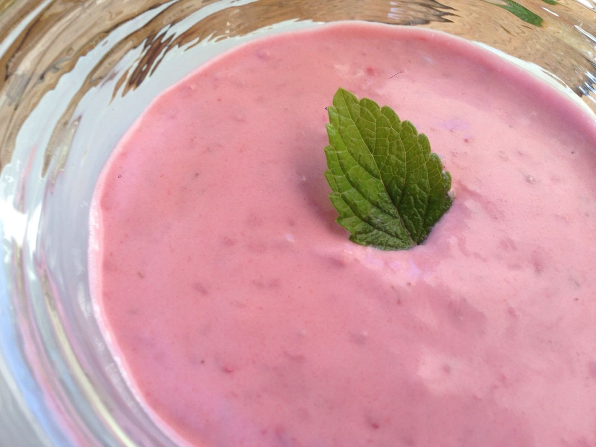 Simple raspberry-quark dessert | Recipe | Kitchen Stories