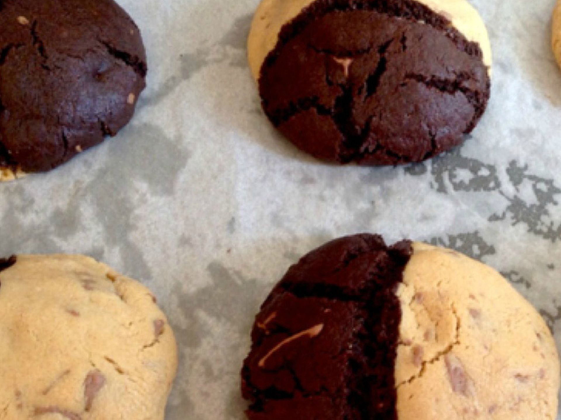 Half-and-half cookies with peanut butter | Recipe | Kitchen Stories