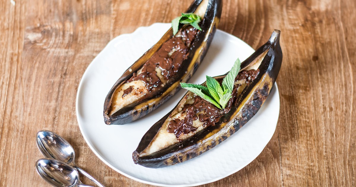 Grilled banana with chocolate | Recipe | Kitchen Stories