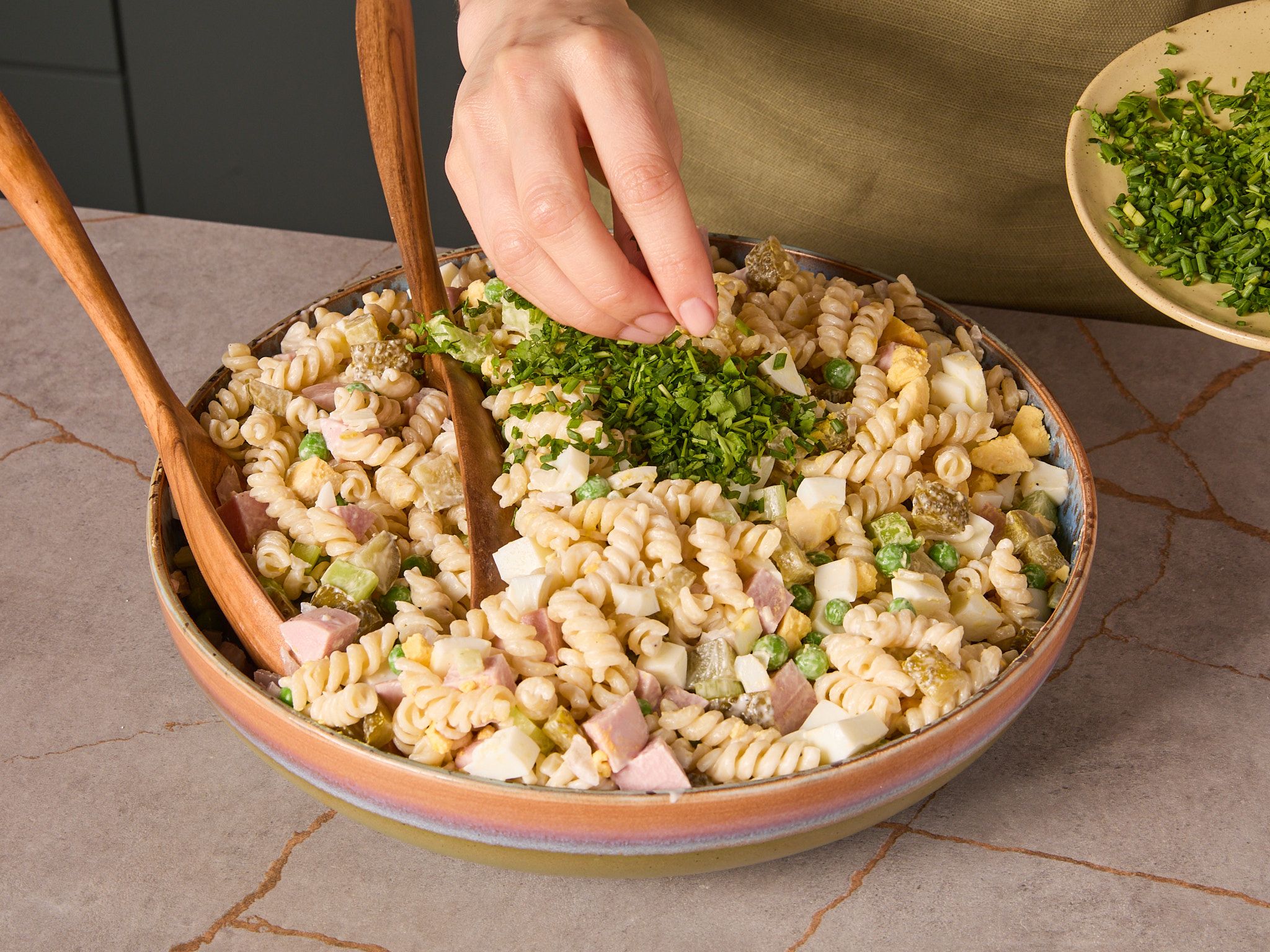 Klassischer Nudelsalat wie von Oma | Rezept | Kitchen Stories