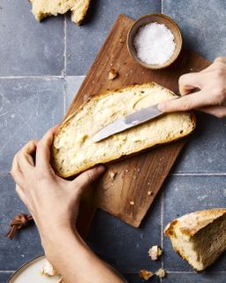 How to store bread: Prevent it from moulding and drying out, and learn ...