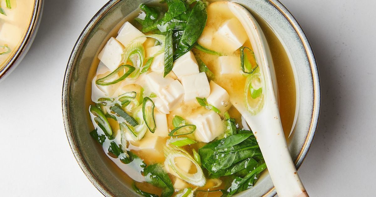 Miso soup with homemade dashi | Recipe | Kitchen Stories