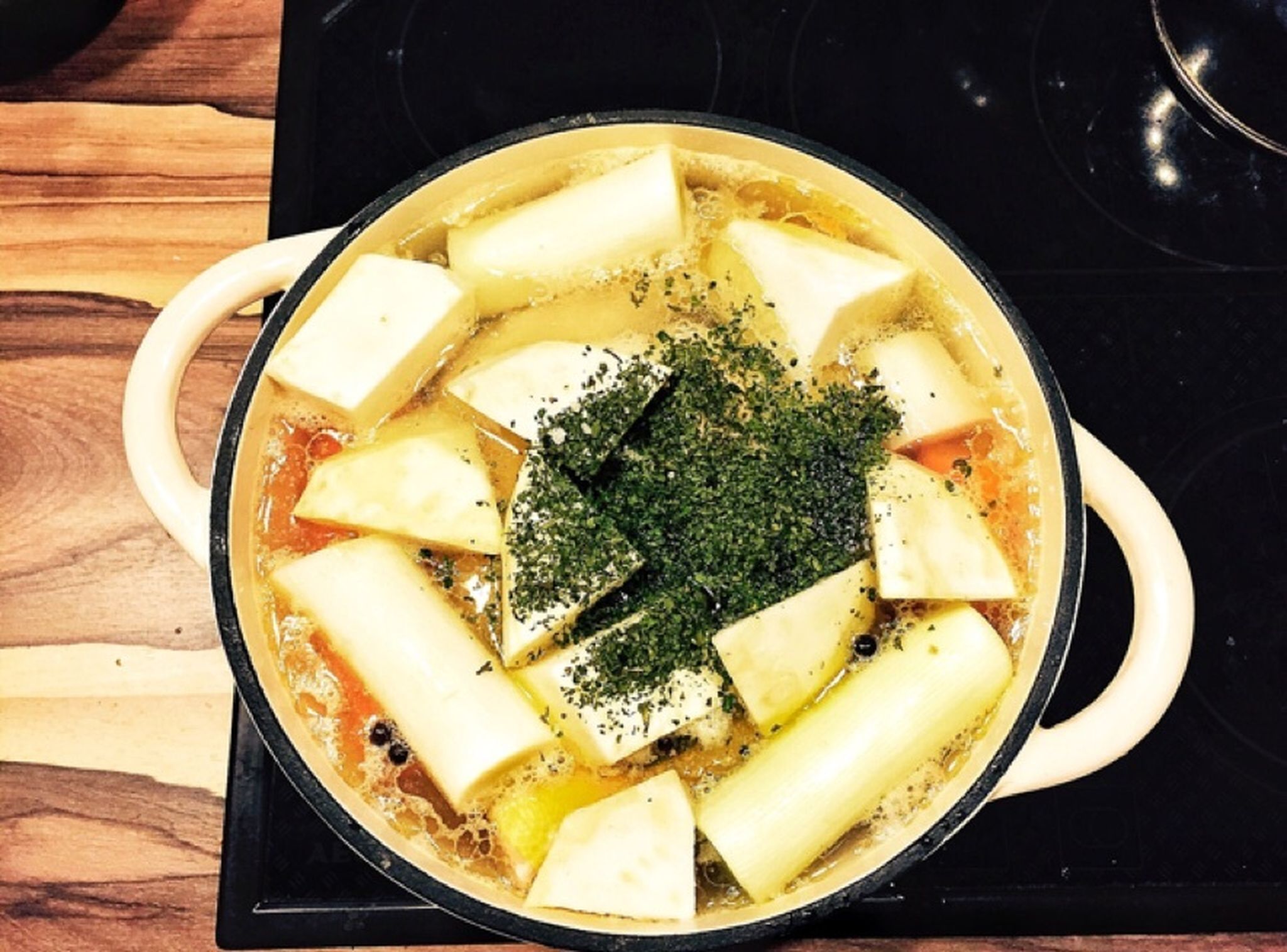 Chicken broth | Recipe | Kitchen Stories