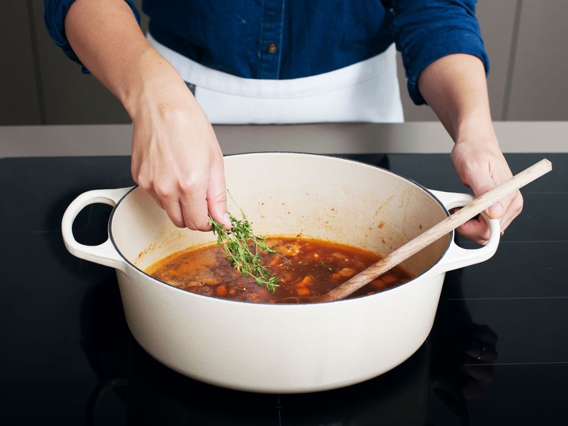 Beer-braised pork shoulder | Recipe | Kitchen Stories