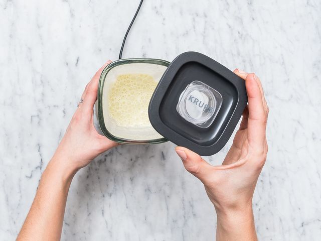 Blistered padrón peppers with garlic dip | Recipe | Kitchen Stories