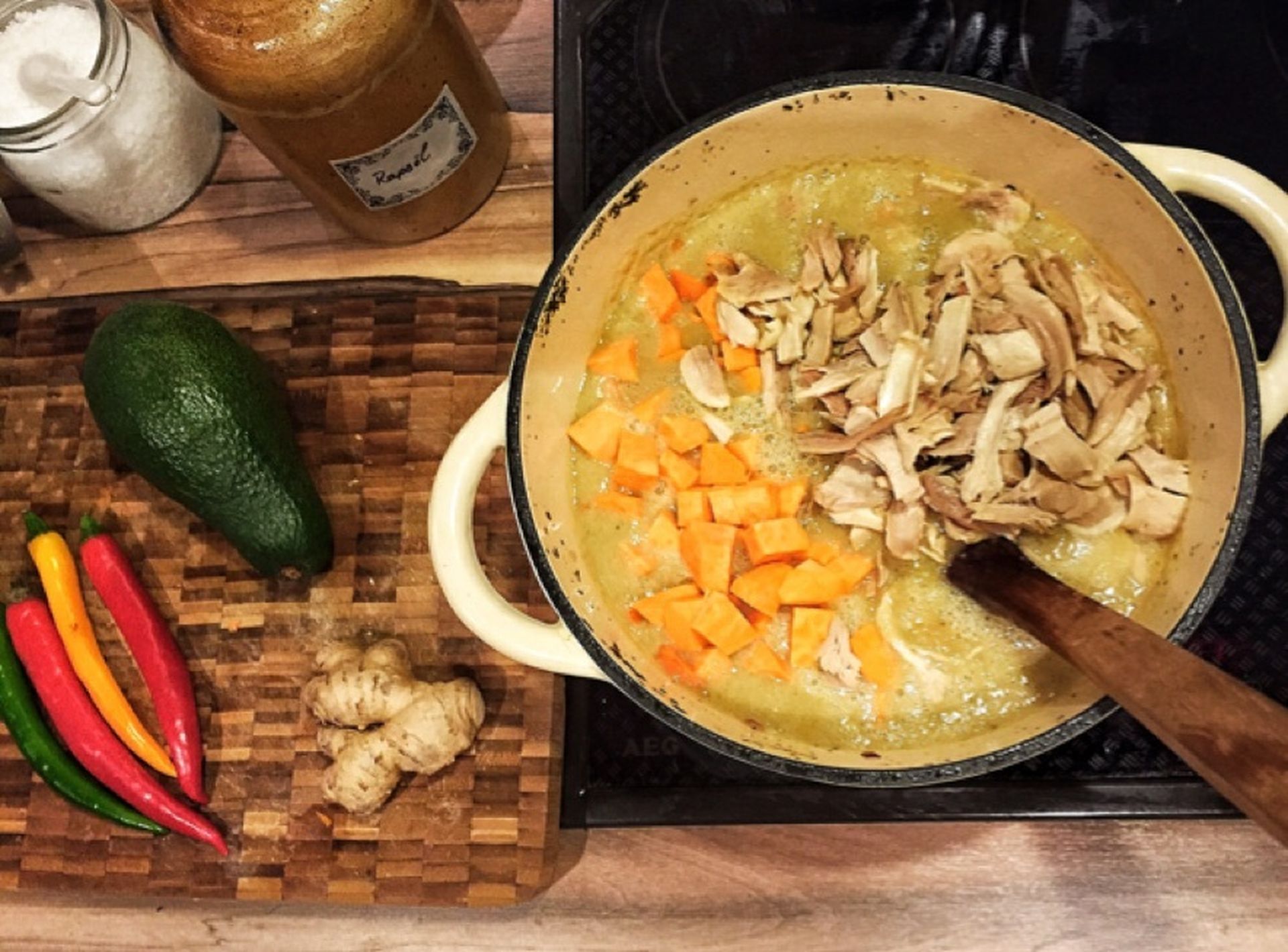 Cuban-style chicken soup | Recipe | Kitchen Stories
