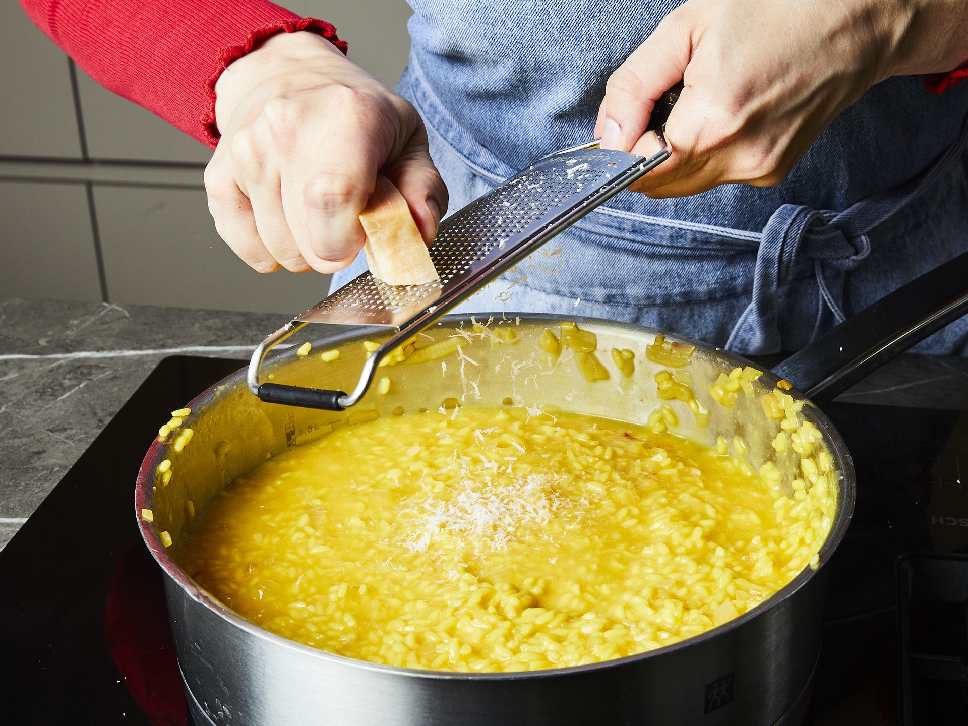 Italian risotto alla Milanese (Saffron risotto) | Recipe | Kitchen Stories