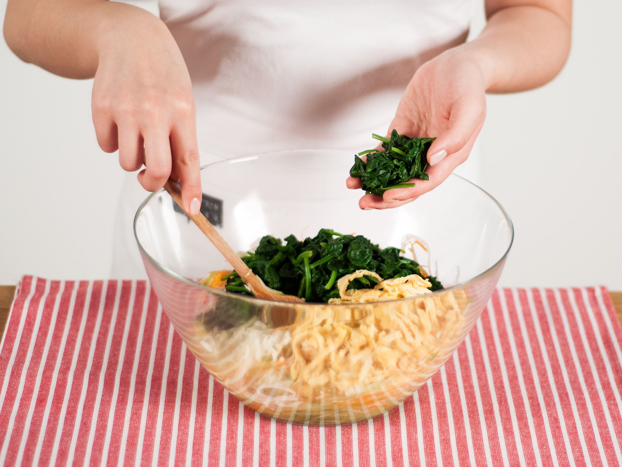 Colorful chiffonade salad | Recipe | Kitchen Stories