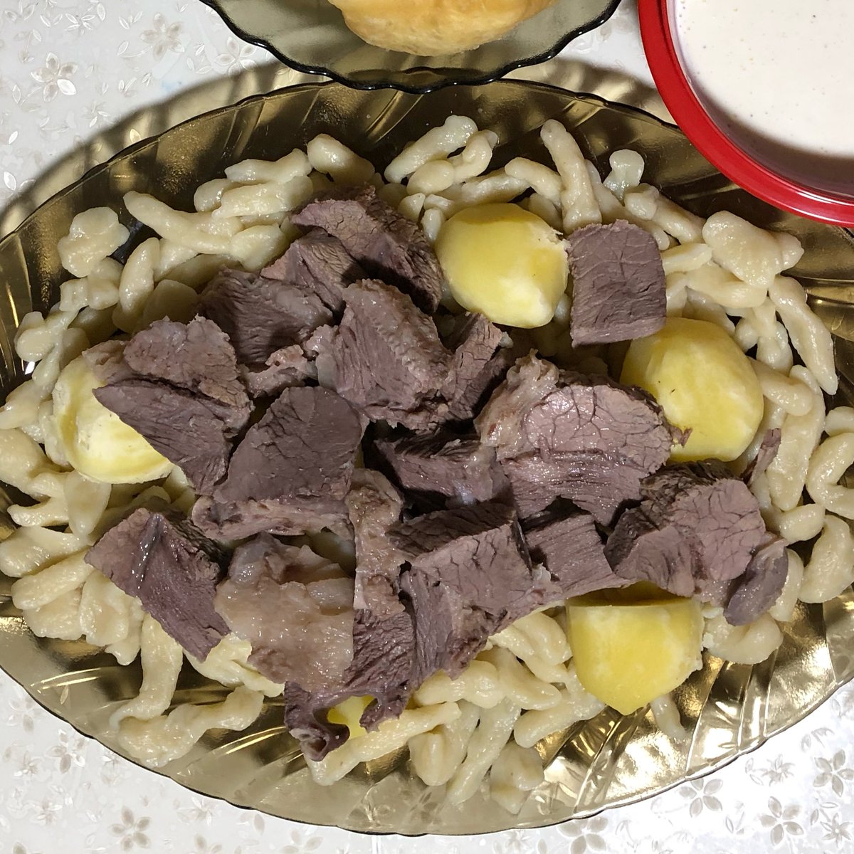 Chechen Zhizhig Galnash with Garlic Sauce | Recipe | Kitchen Stories