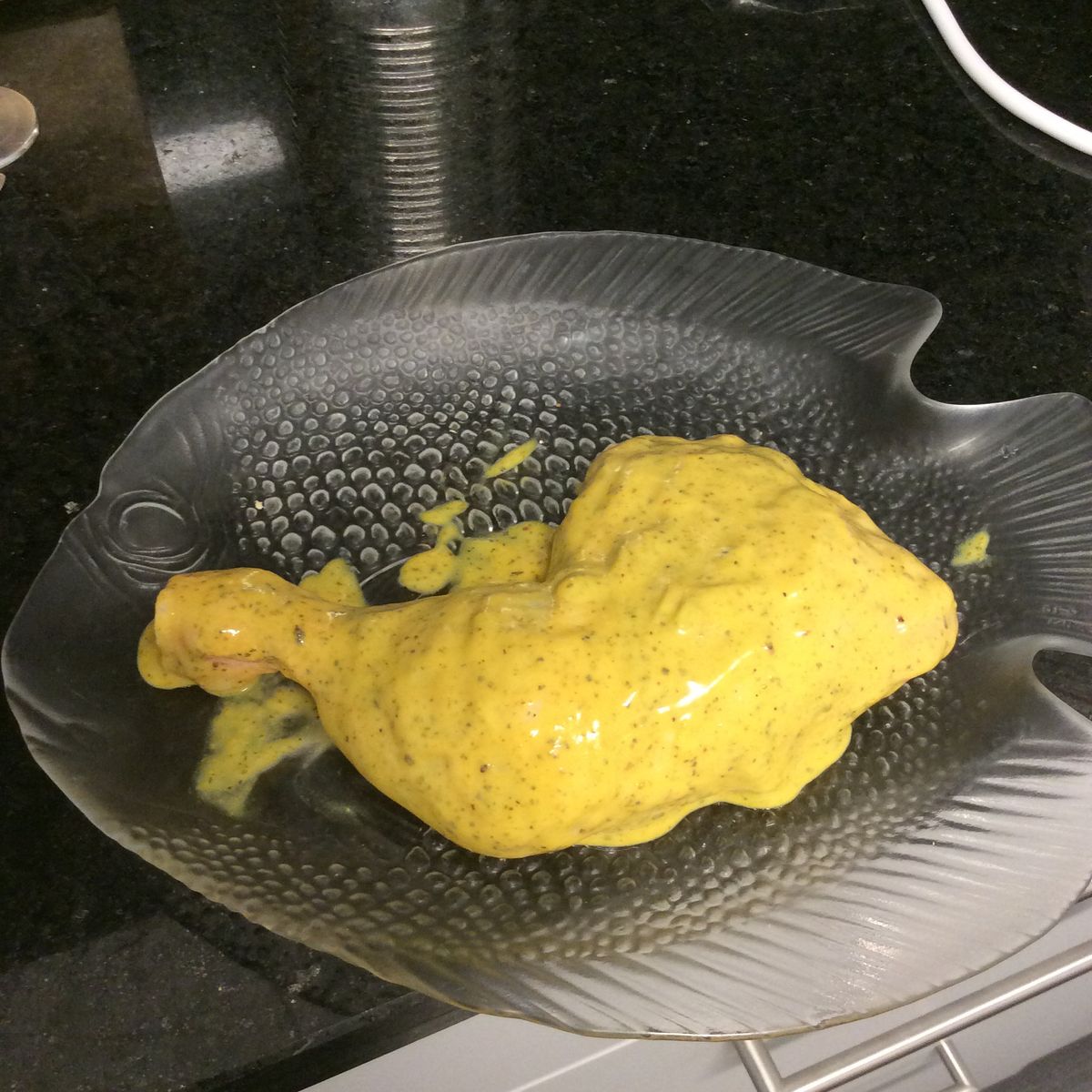 Pouletschenkel mit Zitronesenfmarinade im Römertopf | Rezept | Kitchen ...