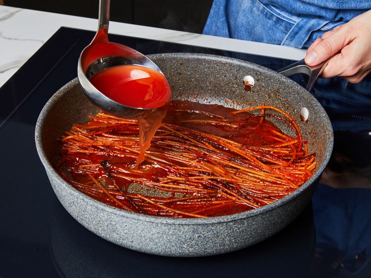 Spaghetti all'assassina | Recipe | Kitchen Stories