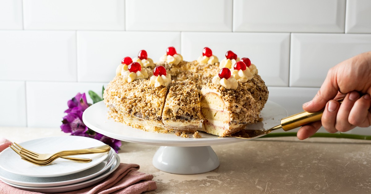 German crown cake (Frankfurter Kranz) | Recipe | Kitchen Stories