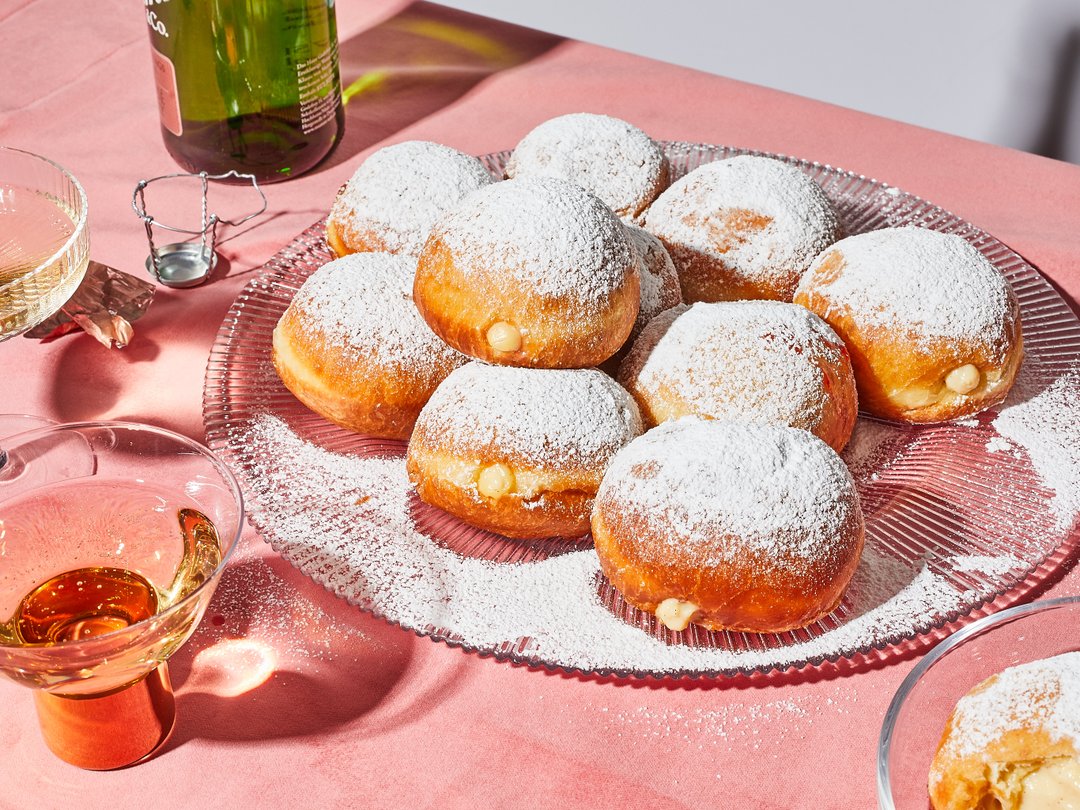 Cream-filled doughnuts | Recipe | Kitchen Stories