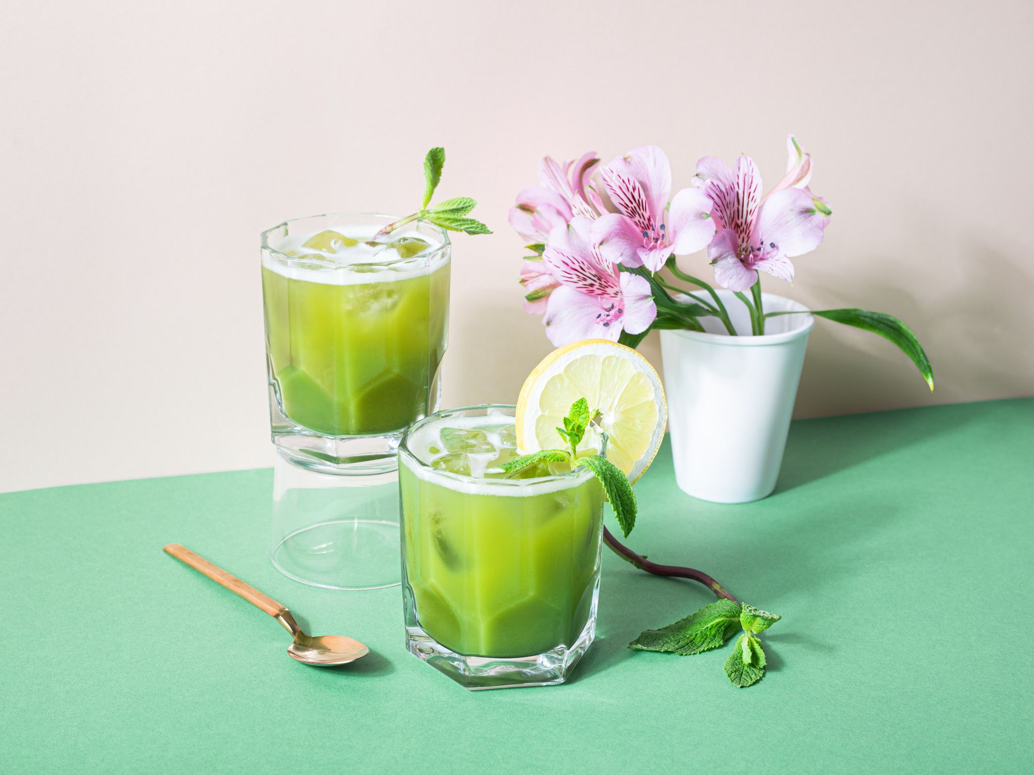 Iced matcha tea | Recipe | Kitchen Stories