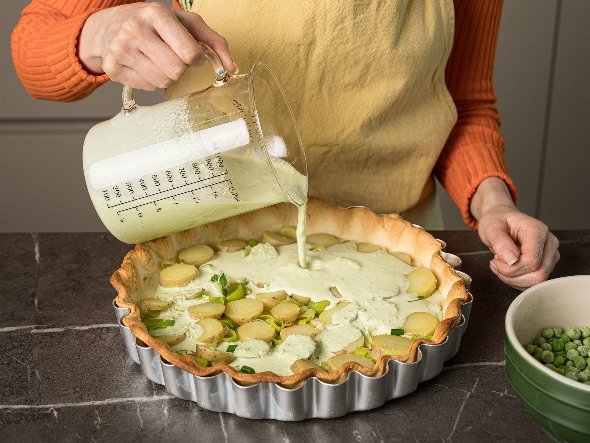 Spring vegetable quiche with potatoes and peas | Recipe | Kitchen Stories