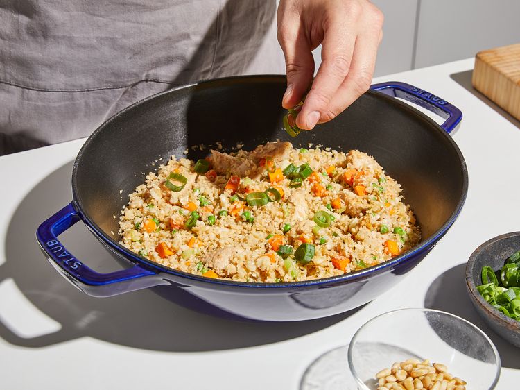 Fried cauliflower rice with chicken | Recipe | Kitchen Stories