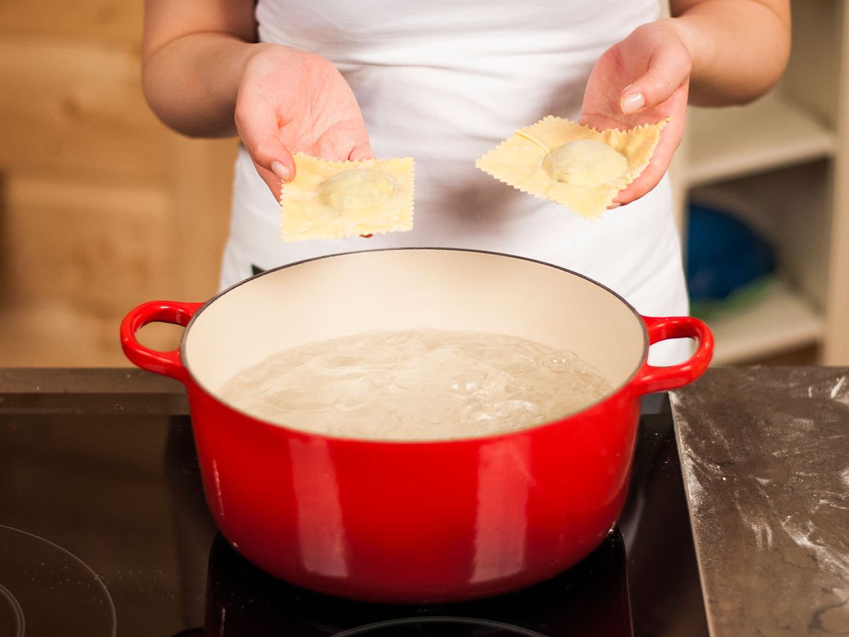 Spinach And Ricotta Ravioli Recipe Kitchen Stories
