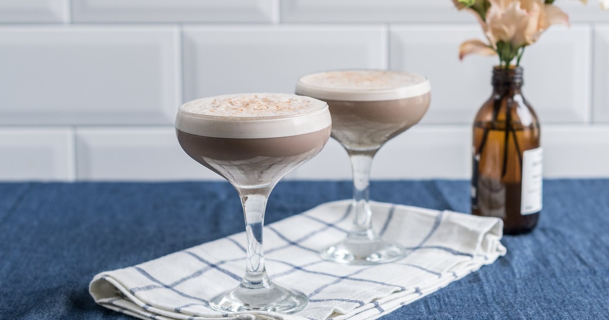 Coffee flip cocktail | Recipe | Kitchen Stories