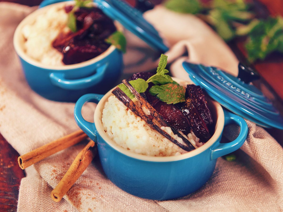 Rice pudding with baked plums | Recipe | Kitchen Stories