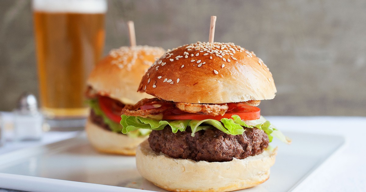 Classic hamburger | Recipe | Kitchen Stories