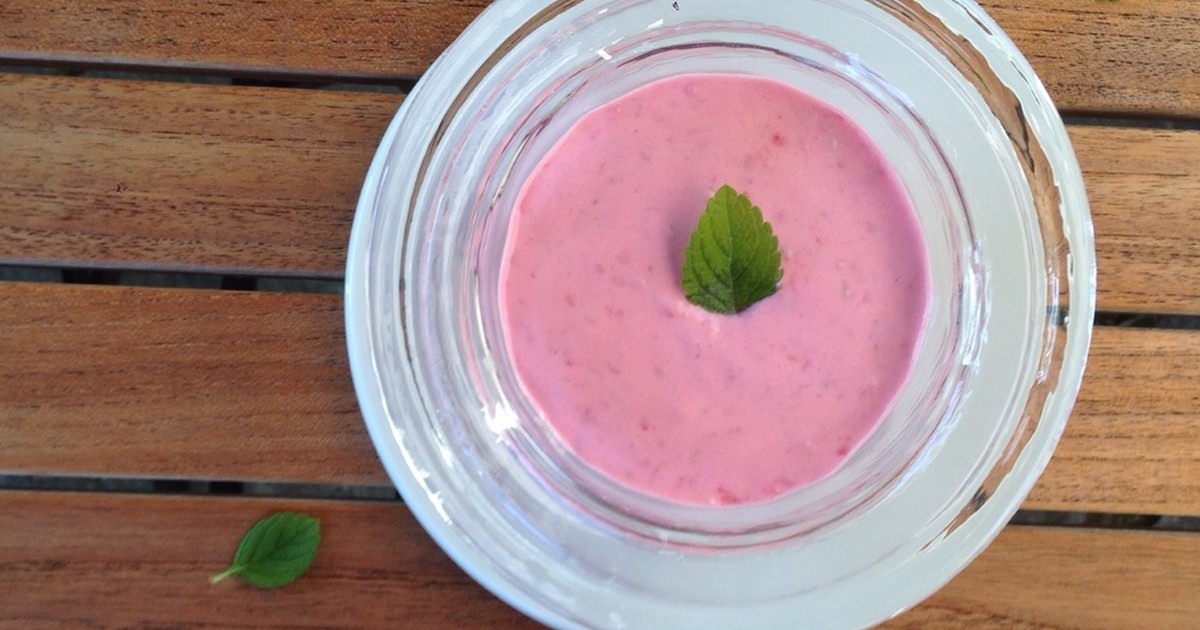Simple raspberry-quark dessert | Recipe | Kitchen Stories