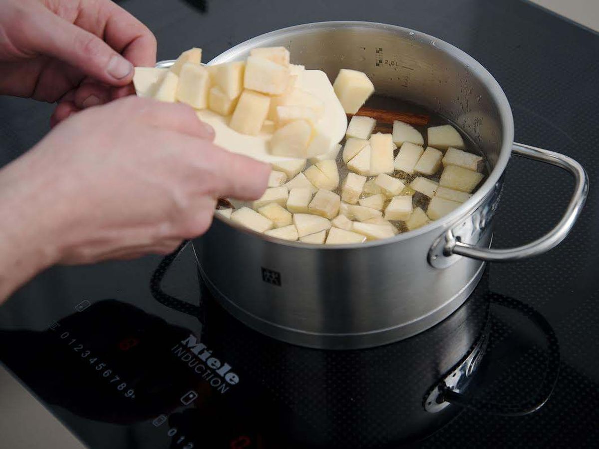 Quince punch | Recipe | Kitchen Stories