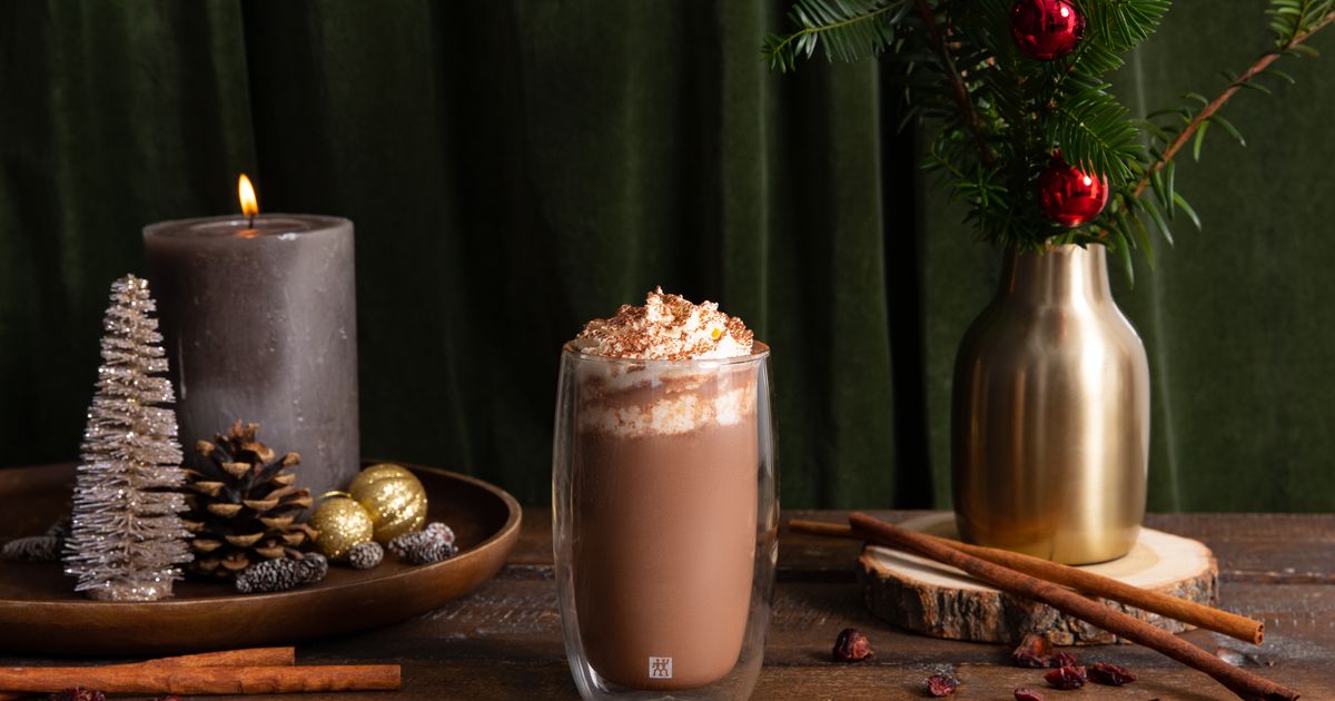 Festive spiced hot chocolate | Recipe | Kitchen Stories