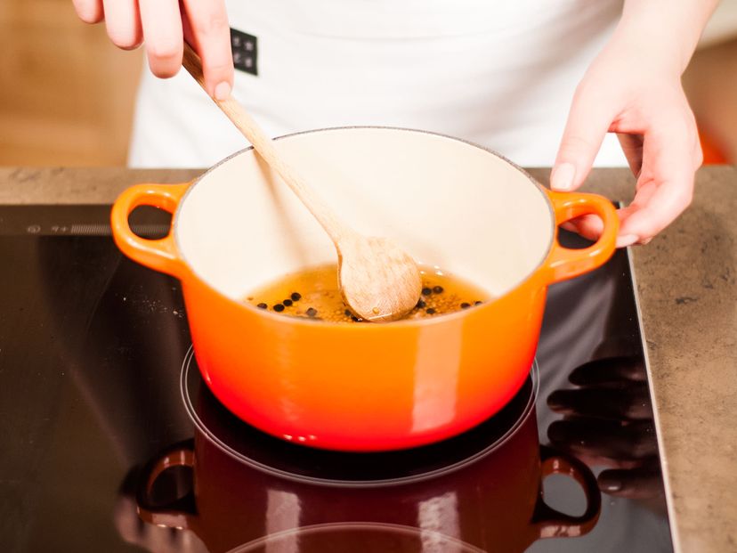 Eggs Benedict | Recipe | Kitchen Stories