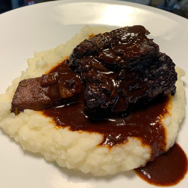 Kapamas stifado (pork with caramelized onions) | Recipe | Kitchen Stories