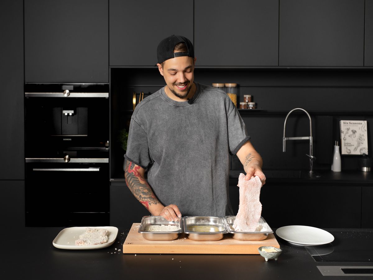Make schnitzel with mushroom gravy with Christian | Recipe | Kitchen ...