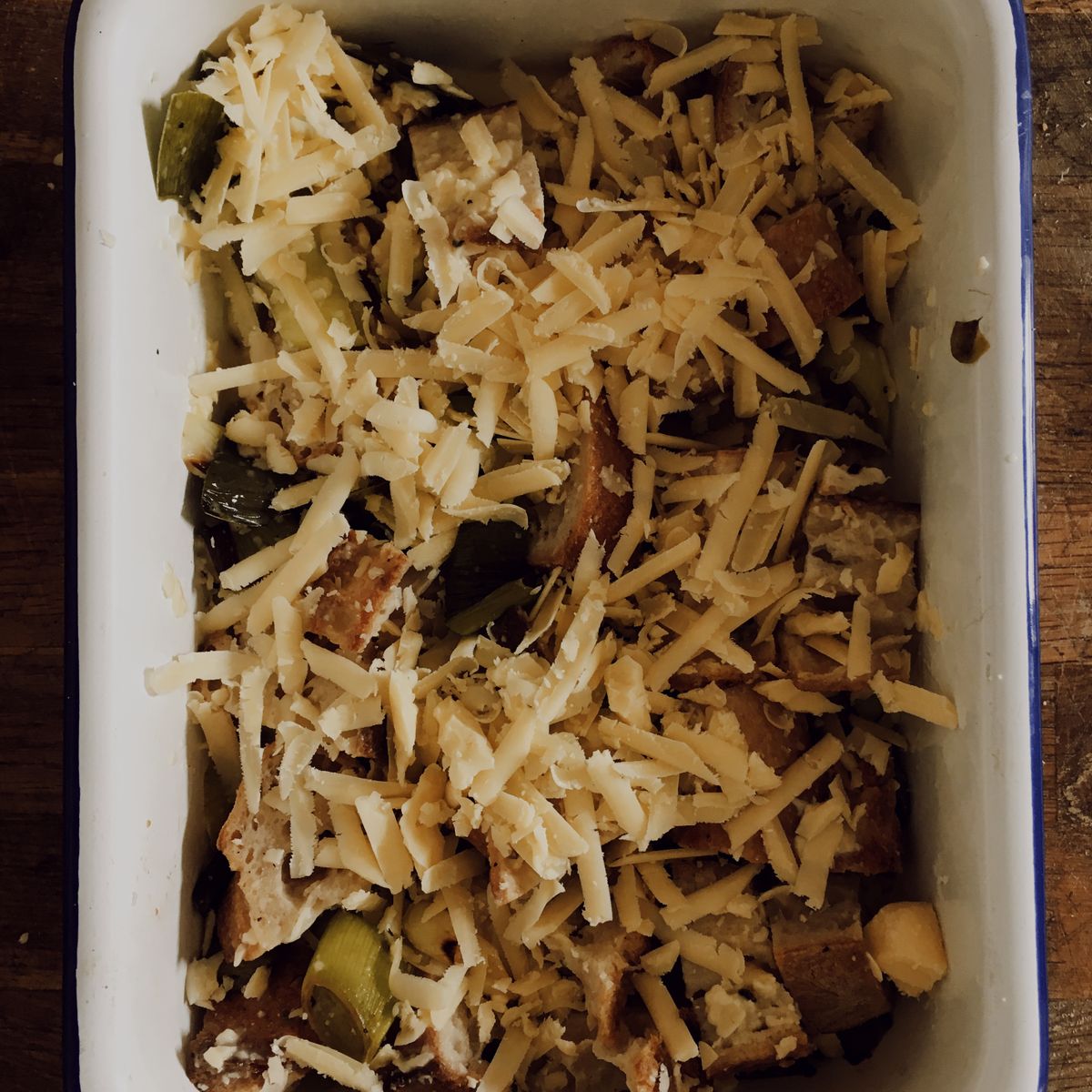 Cheddar and leek strata | Recipe | Kitchen Stories