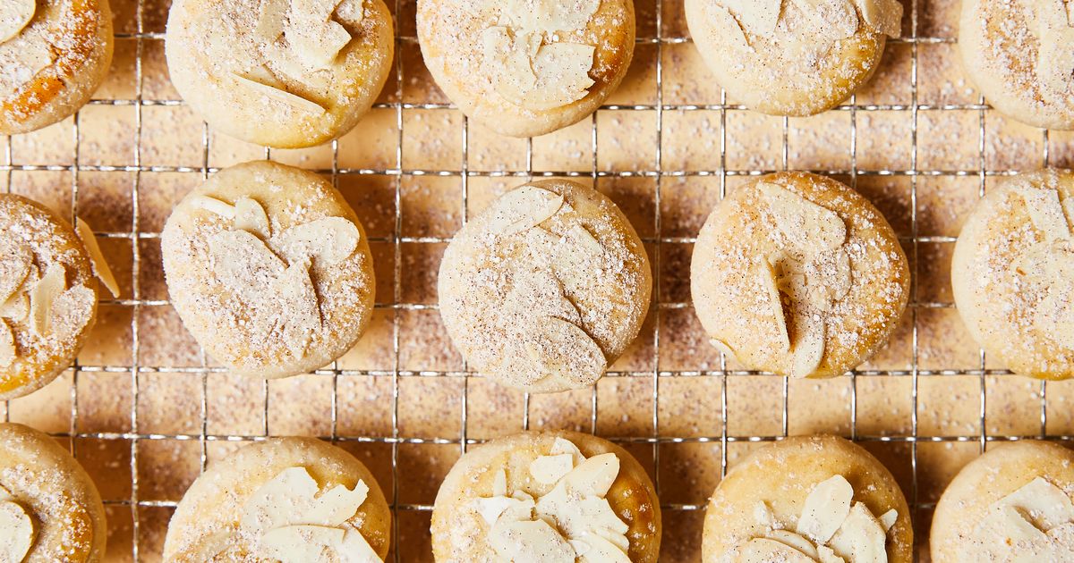 Easy marzipan cookies | Recipe | Kitchen Stories