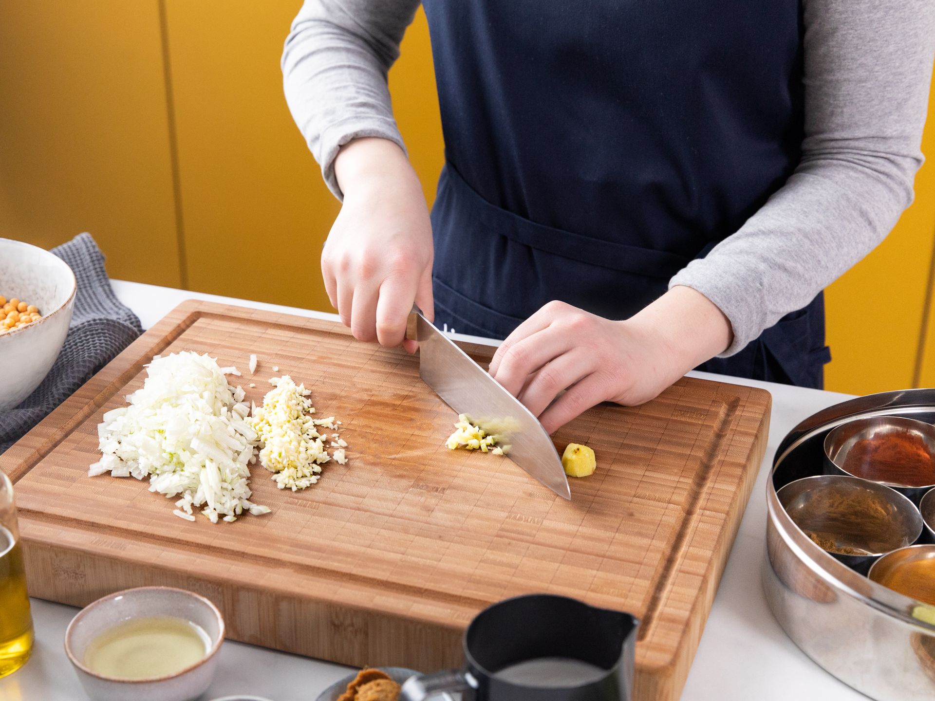 Yellow curry split pea soup | Recipe | Kitchen Stories