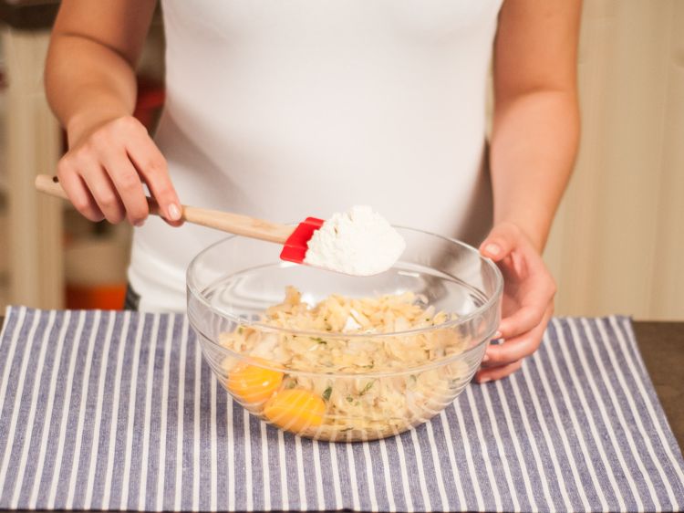 Simple potato pancakes | Recipe | Kitchen Stories