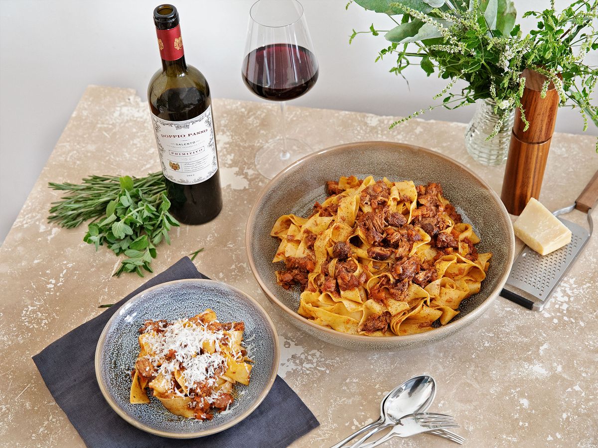 Pork and red wine ragu with pappardelle | Recipe | Kitchen Stories