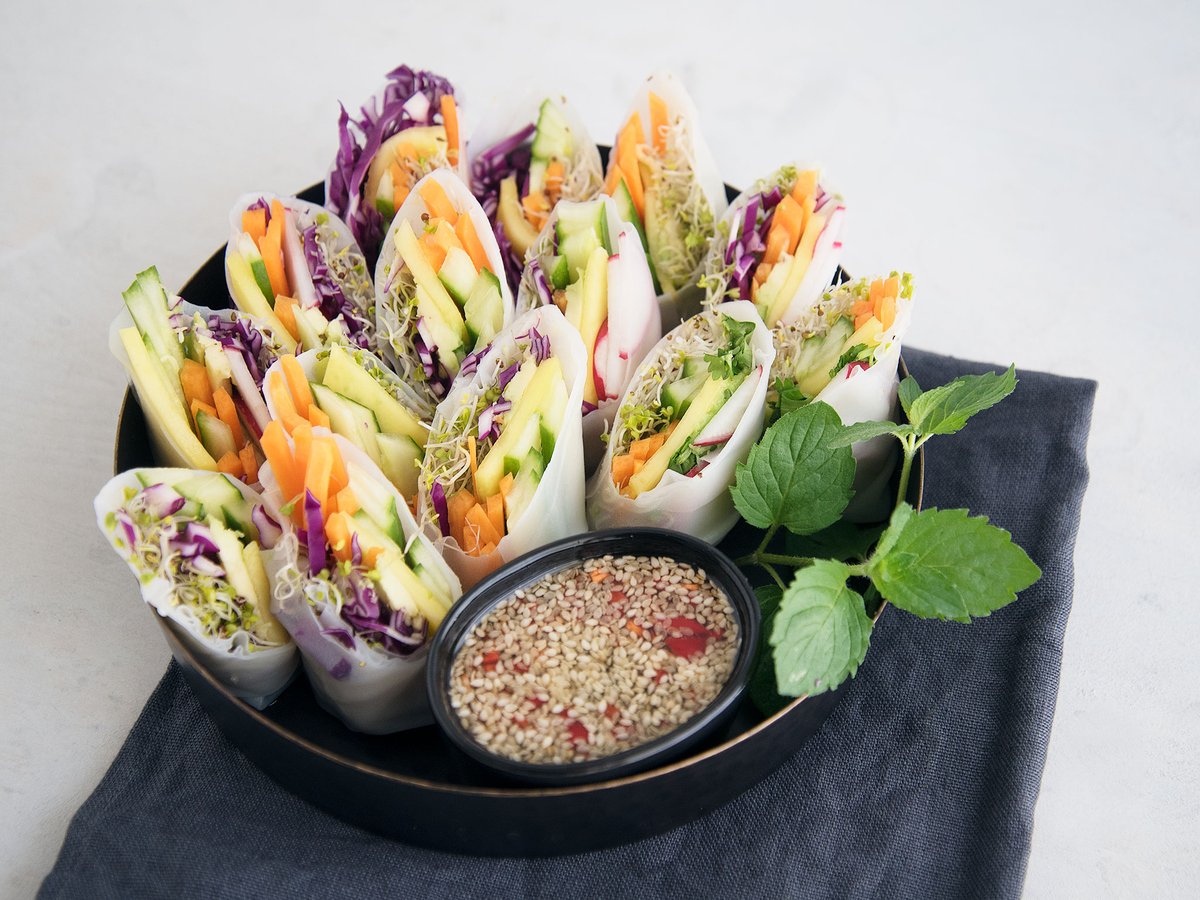 Rainbow summer rolls | Recipe | Kitchen Stories