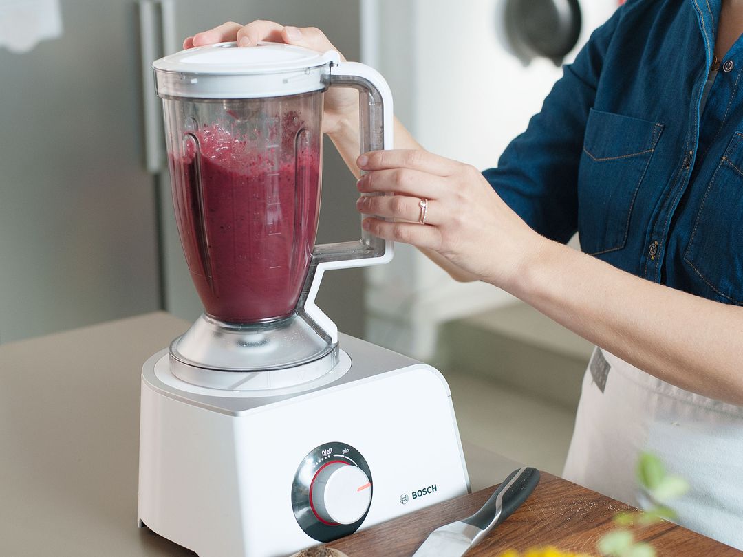 Raw beet and blueberry smoothie | Recipe | Kitchen Stories