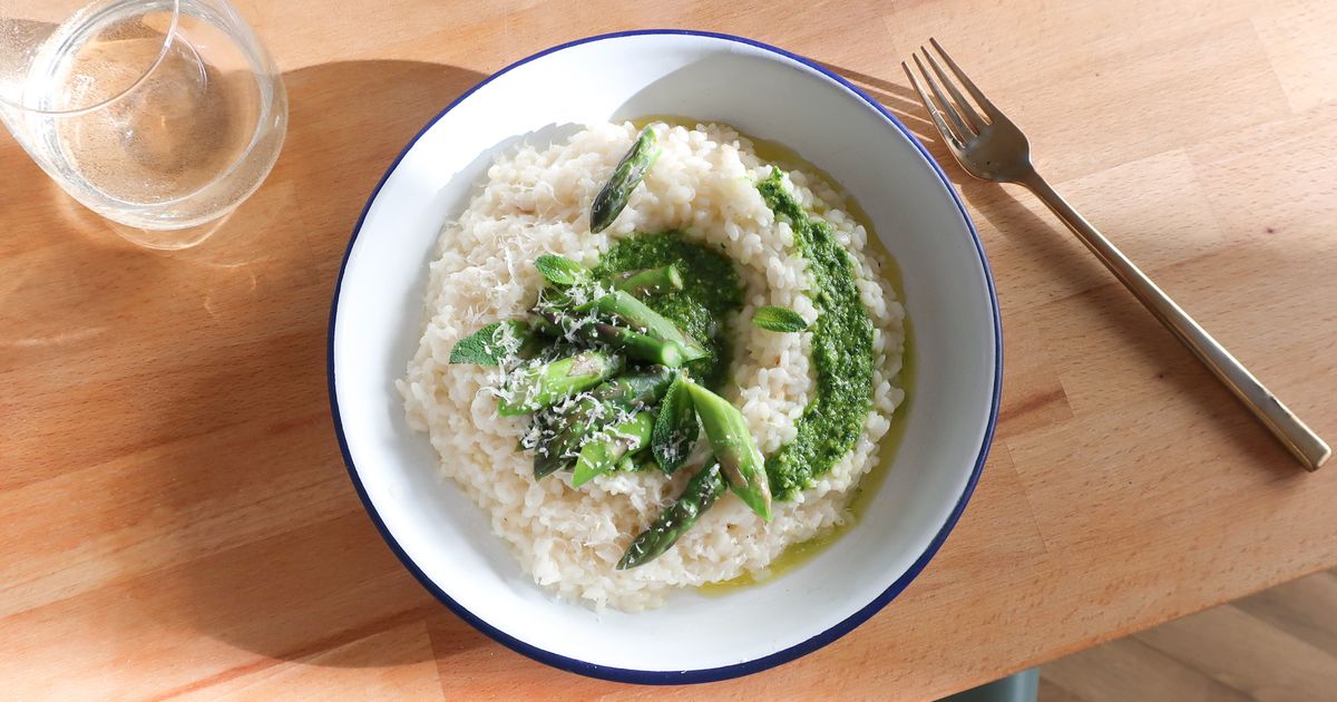 Wild garlic and asparagus risotto | Recipe | Kitchen Stories