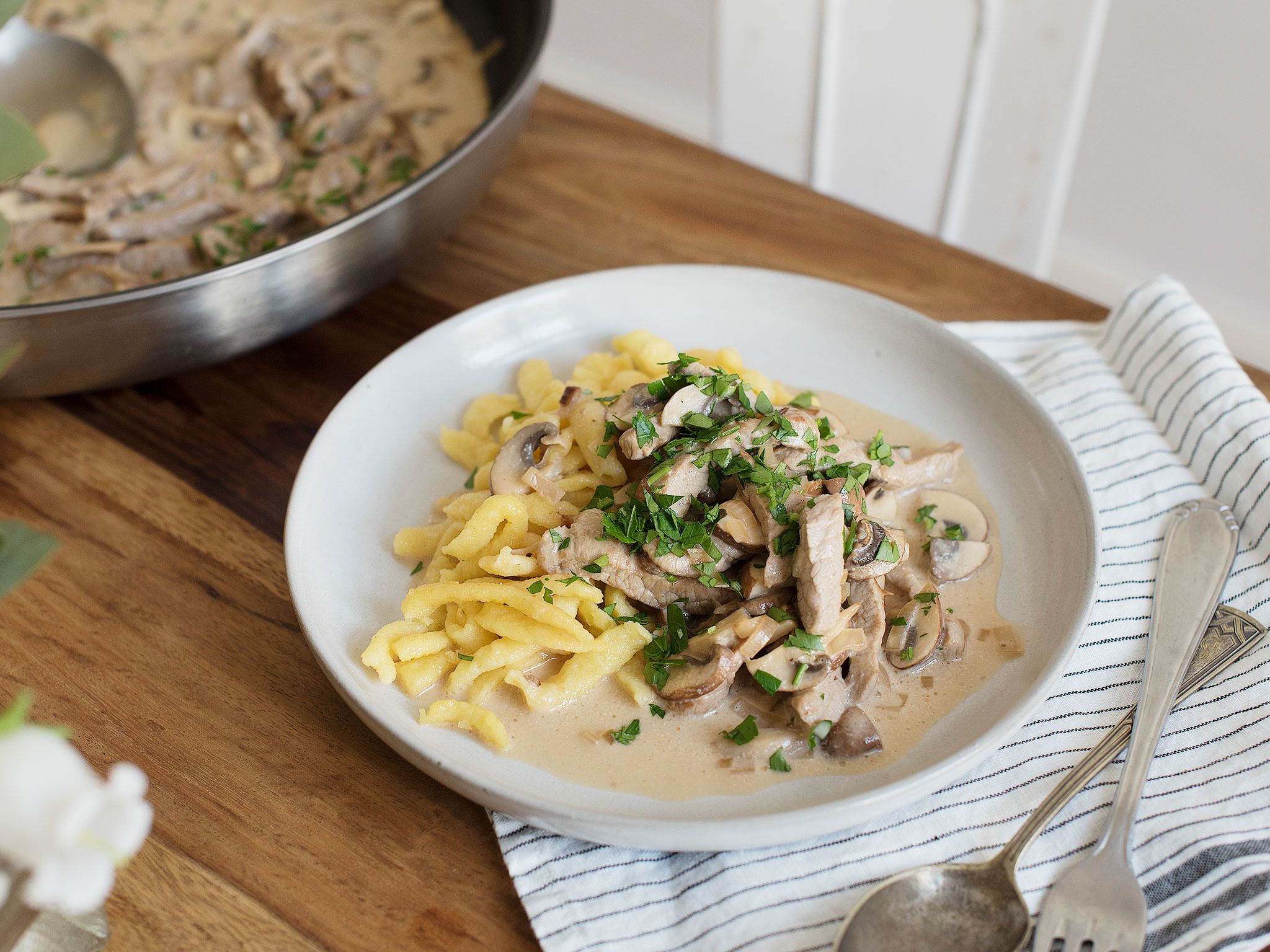 Tagliatelle with beef and creamy pepper sauce | Recipe | Kitchen Stories
