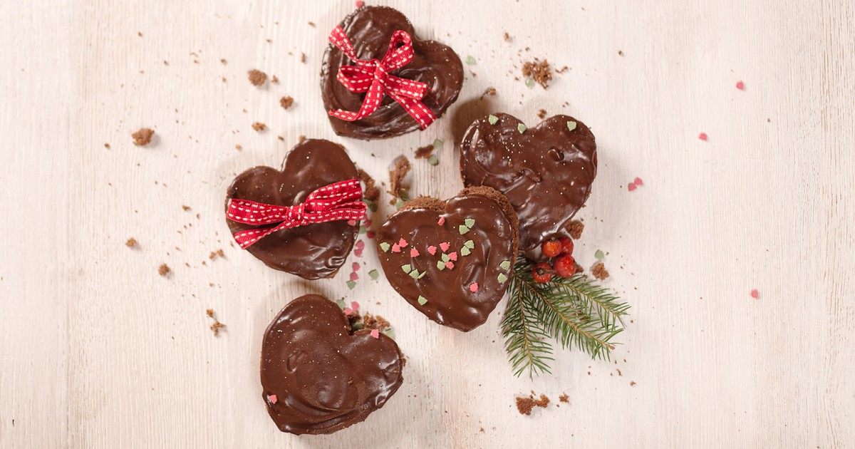 Cakey gingerbread hearts | Recipe | Kitchen Stories